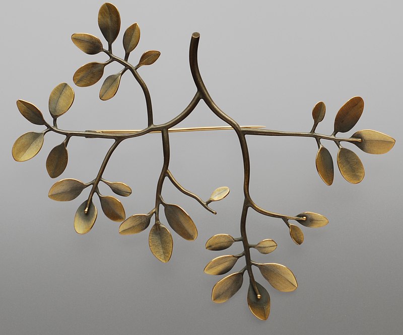 Contemporary New Zealand Jewellery by Areta Wilkinson