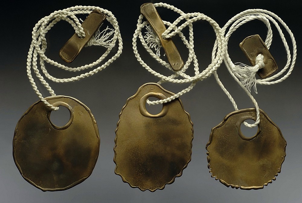 Contemporary New Zealand Jewellery by Areta Wilkinson